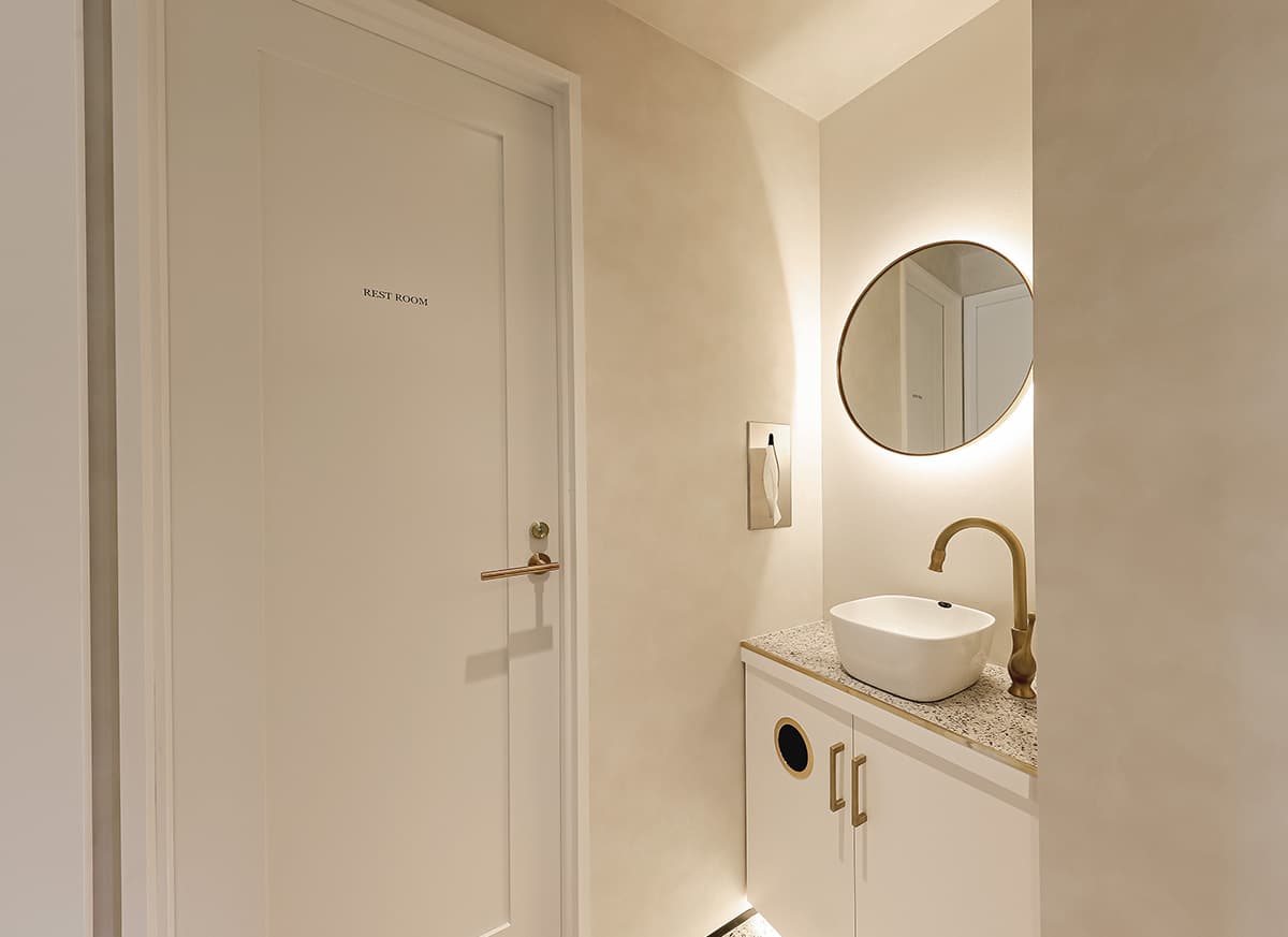 ネイルシェアサロン【She ネイルスタジオ 中目黒】